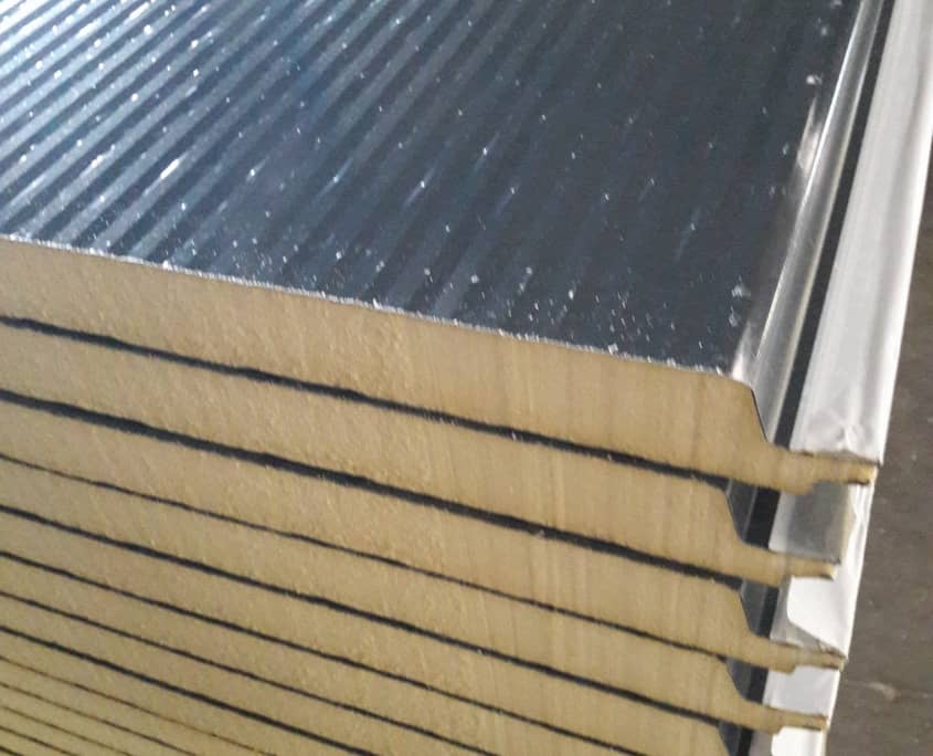 Sandwichpanelen 1ste en 2de keus - Dak en Wand Center